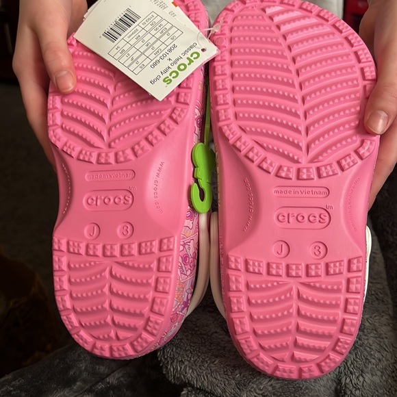 CROCS | Shoes | Hello Kitty Crocs Size J3 | Poshmark